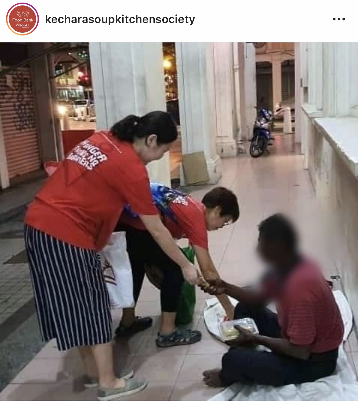 Helping the Homeless with Kechara Soup Kitchen - Wiki Impact